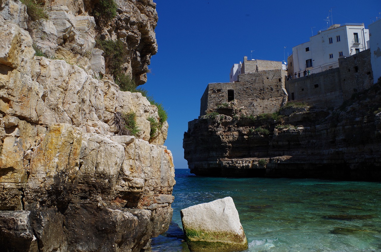 Vacanta de Paste in Puglia: 6 nopti in Bari, avion 56 €/pers si cazare ...